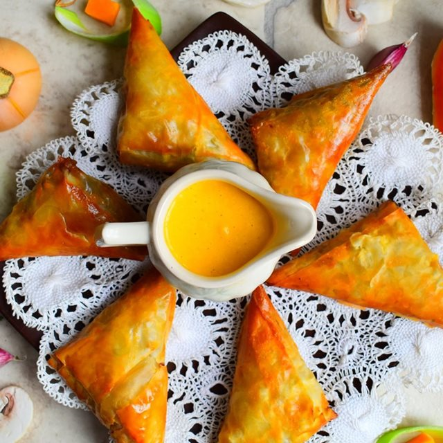 Mushroom filo Parcels with Pumpkin Sauce | Starter | SoCook