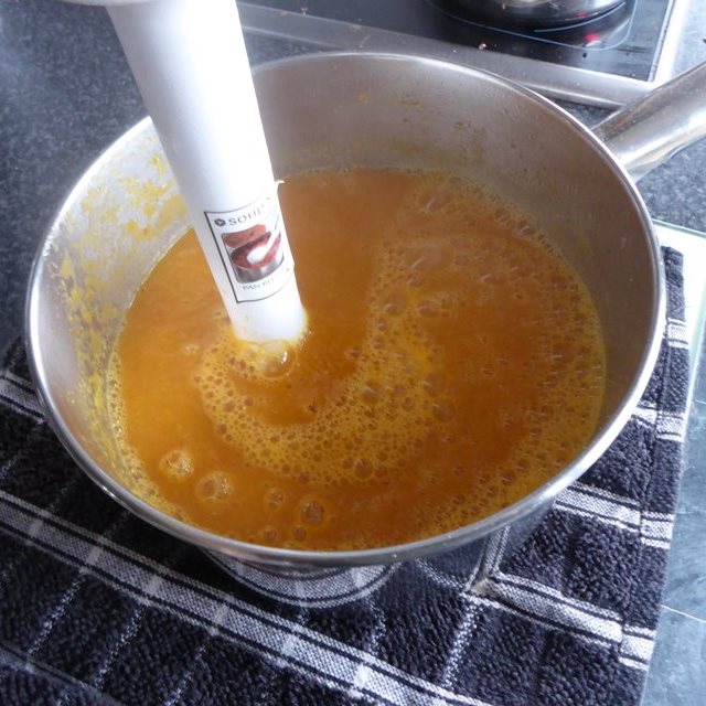 Veggie Carrot and Coriander Soup | Starter | Recipe | SoCook
