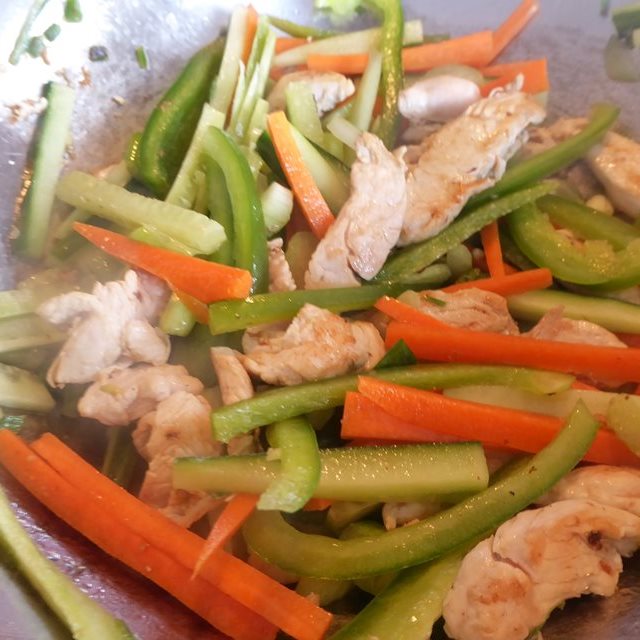Chicken and Vegetable Stir Fry with Noodles | Chinese Recipe | SoCook