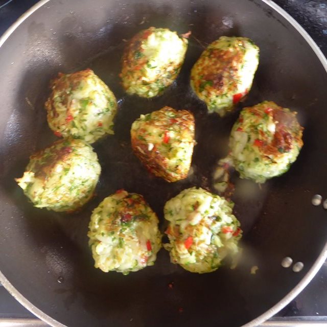 Veggie Courgette Meatballs in a Curry Sauce | Recipe | SoCook