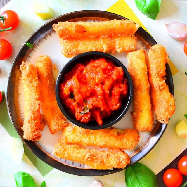 Mozzarella Sticks with Rich Tomato Sauce | Starter | Recipe | SoCook