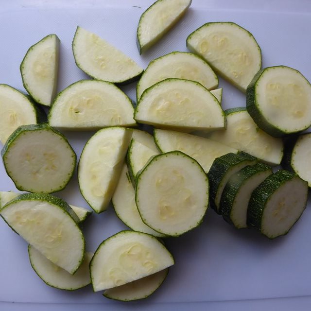 Italian Courgette pasta with a hint of Chilli | Quick Recipe | SoCook
