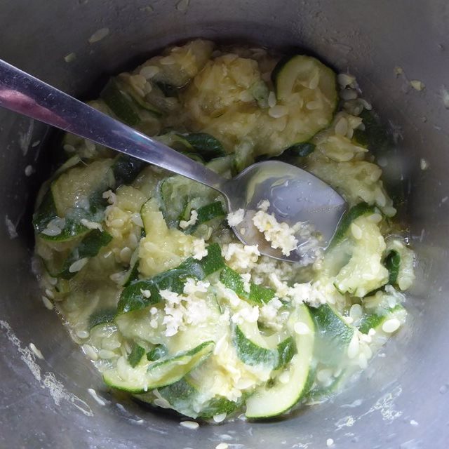 Italian Courgette pasta with a hint of Chilli | Quick Recipe | SoCook