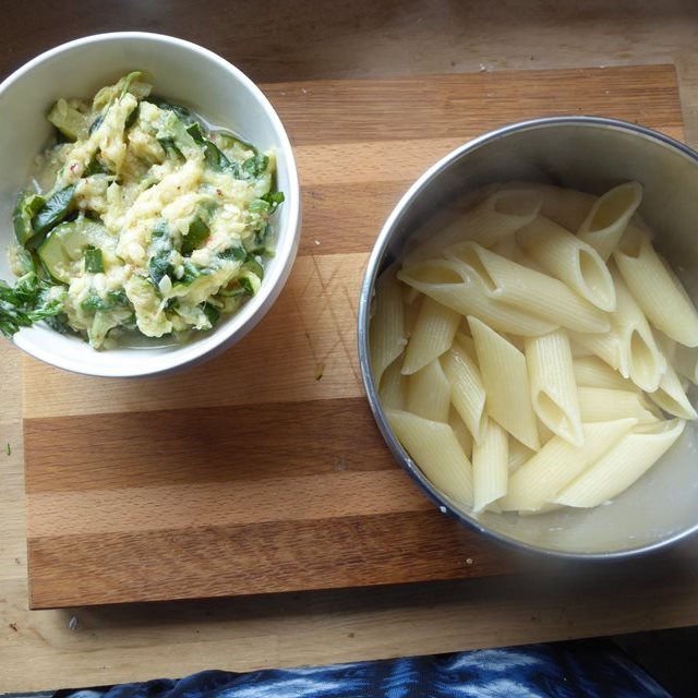 Italian Courgette pasta with a hint of Chilli | Quick Recipe | SoCook