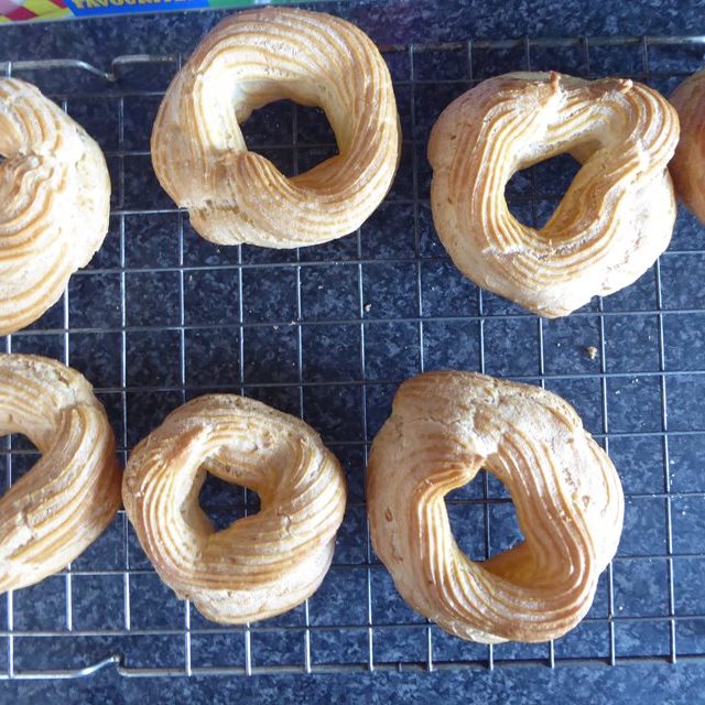 Summer berry & White Chocolate Choux Buns | Cream Puffs | Recipe | SoCook