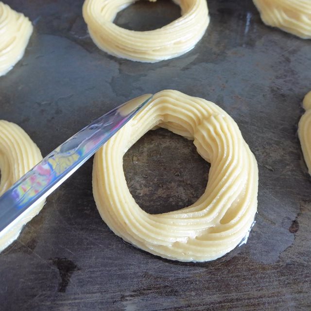 Summer berry & White Chocolate Choux Buns | Cream Puffs | Recipe | SoCook