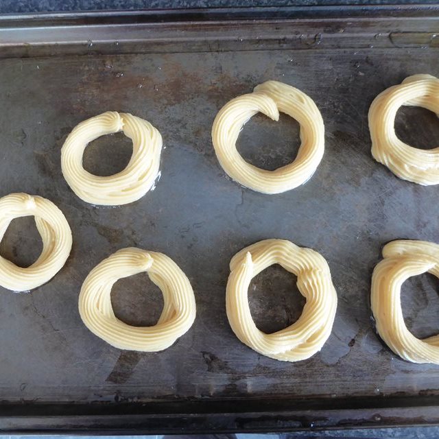 Summer berry & White Chocolate Choux Buns | Cream Puffs | Recipe | SoCook