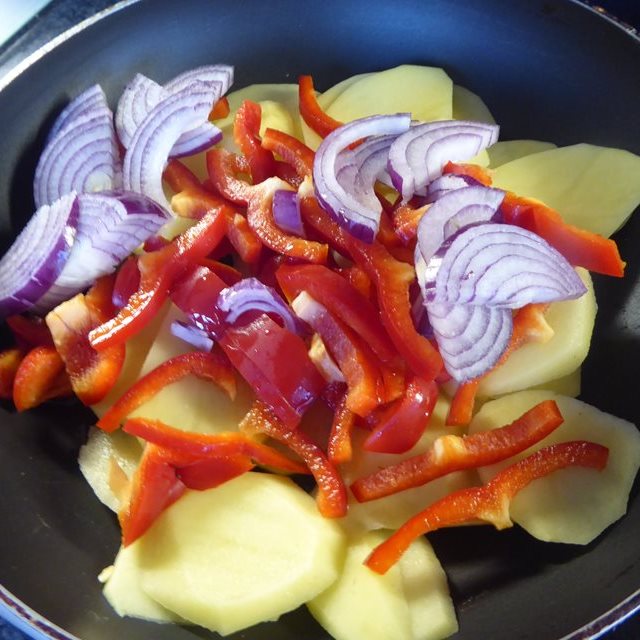 Red Pepper and Manchego Tortilla | Spanish | Recipe | SoCook