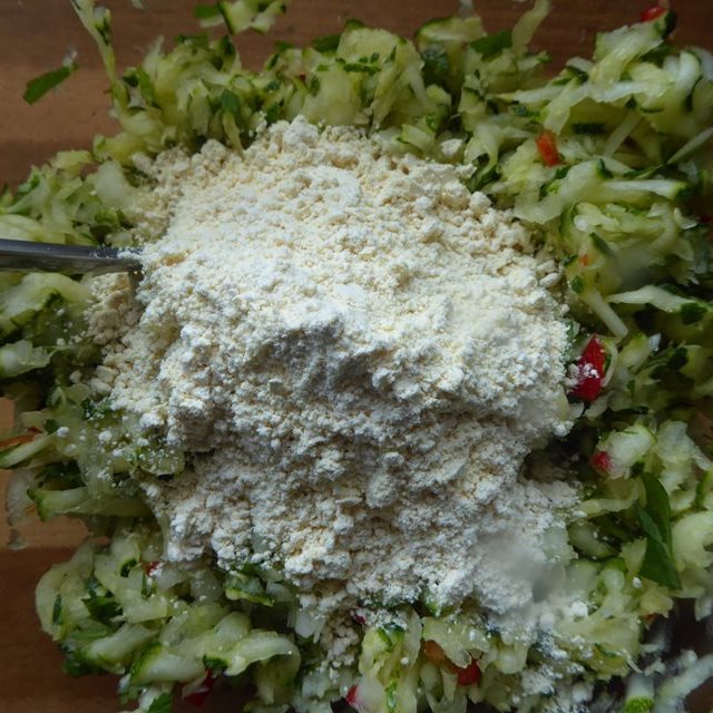 Veggie Courgette Meatballs in a Curry Sauce | Recipe | SoCook