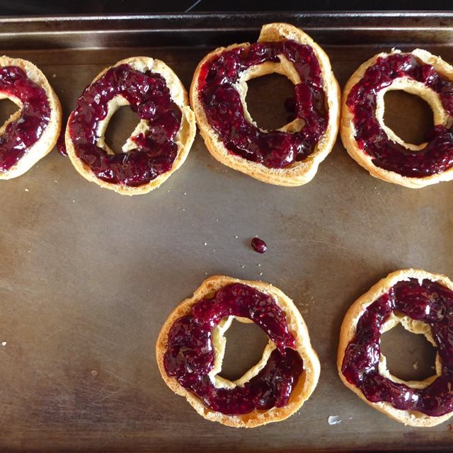 Summer berry & White Chocolate Choux Buns | Cream Puffs | Recipe | SoCook