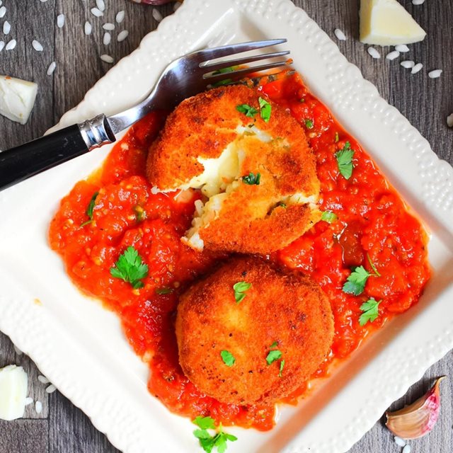 Arancini Balls with Tomato Sauce | Italian | Recipe | SoCook