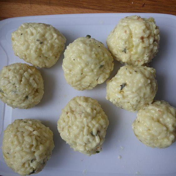 Arancini Balls with Tomato Sauce | Italian | Recipe | SoCook